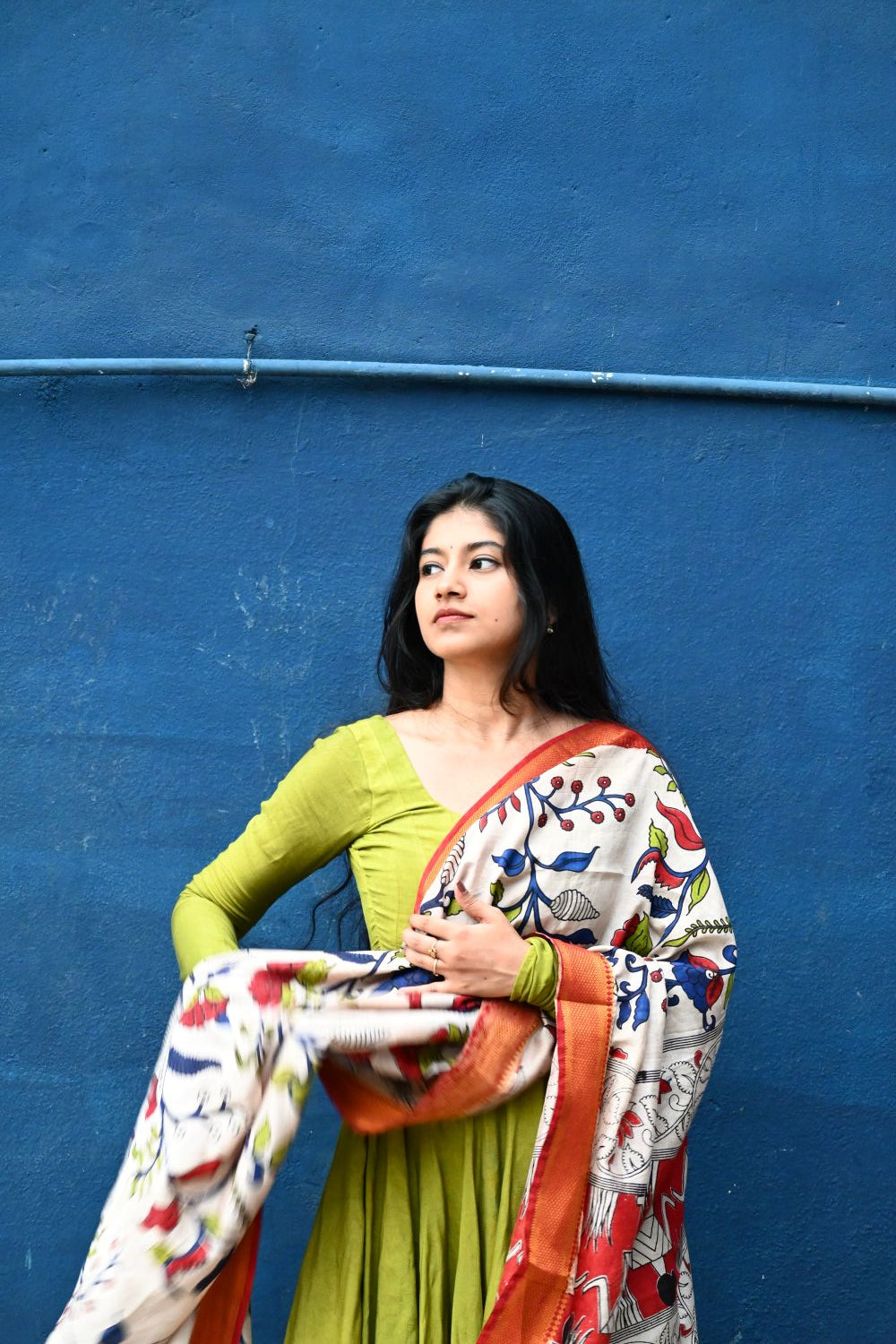 Floral Parrot – Poonghuzhalii
